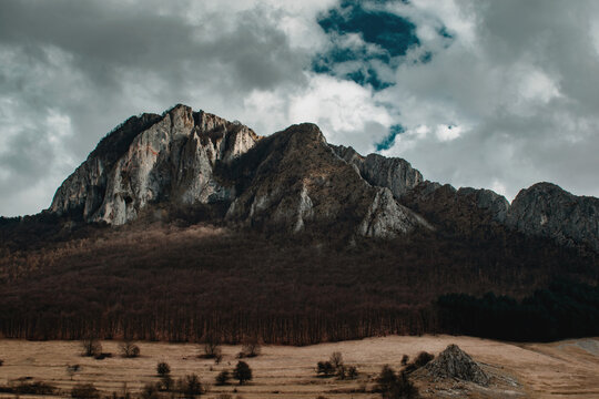 Valisoara - Images et vidéos libres de droits | Adobe Stock
