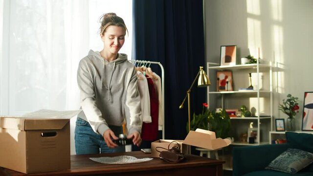 Cheap Photo Store Online Images – Browse 1,171 Stock Photos, Vectors ...