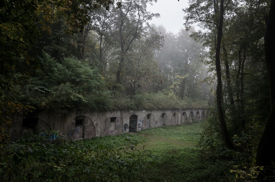「Bunkry」の写真素材 | 262件の無料イラスト画像 | Adobe Stock