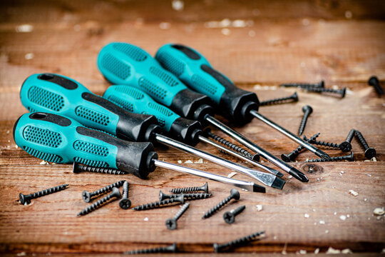 รูปภาพSelf-Tapping – เลือกดูภาพถ่ายสต็อก เวกเตอร์ และวิดีโอ5,857 ...