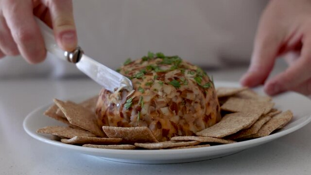"Cheese Ball" Images – Parcourir 1,924 le catalogue de photos, vecteurs ...
