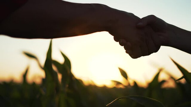 Handshake Farm Images – Browse 7,634 Stock Photos, Vectors, and Video ...