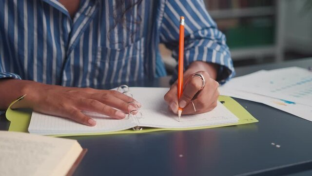 Left-Hand Images – Browse 5,494 Stock Photos, Vectors, and Video ...