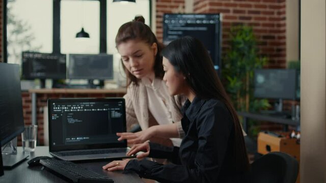 Collaborate Computer Images – Browse 271,650 Stock Photos, Vectors, and ...