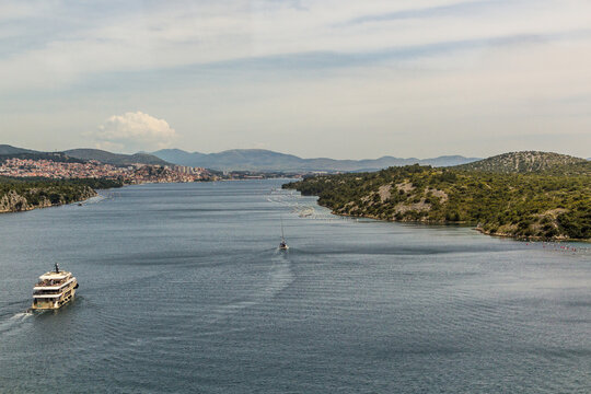 Zaljev Images – Browse 33 Stock Photos, Vectors, and Video | Adobe Stock