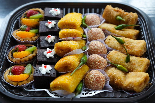 "Jajanan Pasar" Images – Browse 2,055 Stock Photos, Vectors, and Video ...