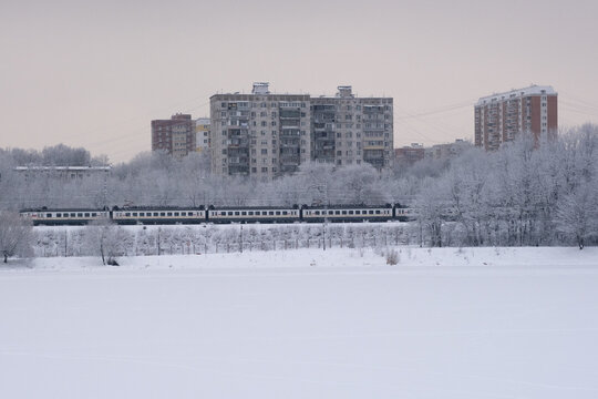 Khrushchevka Bilder – Durchsuchen 420 Archivfotos, Vektorgrafiken und ...