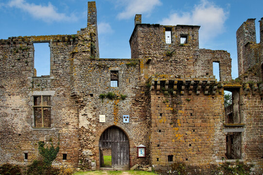 Machicolations Изображения: просматривайте стоковые фотографии ...