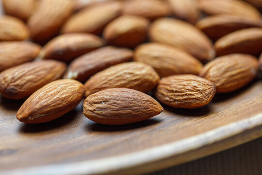 Nussarten Bilder – Durchsuchen 4,502 Archivfotos, Vektorgrafiken und ...