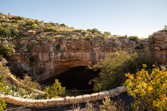 รูปภาพCaverns – เลือกดูภาพถ่ายสต็อก เวกเตอร์ และวิดีโอ285,158 | Adobe Stock