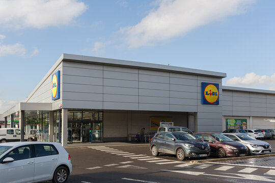 Discounter Bilder – Durchsuchen 9,456 Archivfotos, Vektorgrafiken und ...