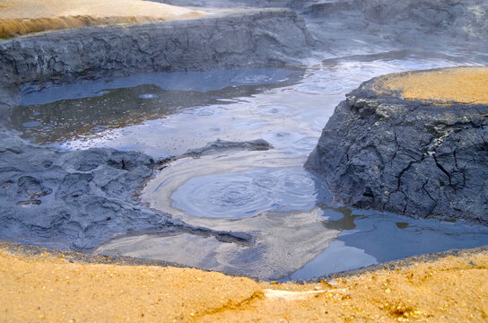 Solfatar Bilder – Durchsuchen 1,998 Archivfotos, Vektorgrafiken und ...