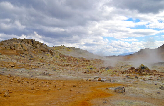 รูปภาพSolfatar – เลือกดูภาพถ่ายสต็อก เวกเตอร์ และวิดีโอ313 | Adobe Stock