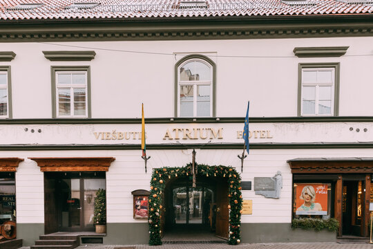 Atrium Bilder – Durchsuchen 173,270 Archivfotos, Vektorgrafiken und ...