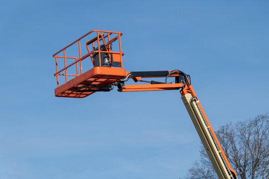 Boom Lift Operator Images – Browse 593 Stock Photos, Vectors, and Video ...