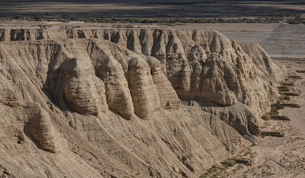 "Qumran Caves"-Bilder: Stock-Fotos & -Videos. | Adobe Stock