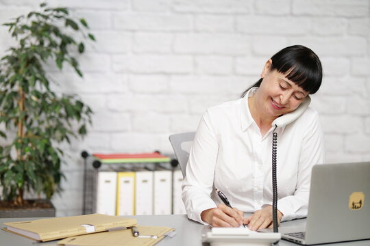 รูปภาพMitarbeiterin – เลือกดูภาพถ่ายสต็อก เวกเตอร์ และวิดีโอ4,786 ...