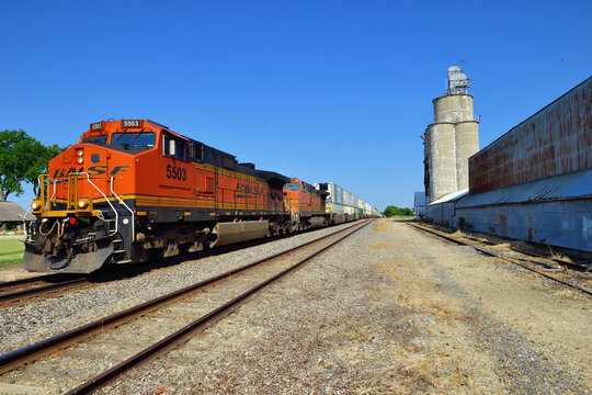 รูปภาพRailroads – เลือกดูภาพถ่ายสต็อก เวกเตอร์ และวิดีโอ1,165,923 ...