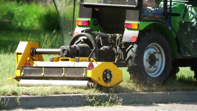 รูปภาพGrass-Mower – เลือกดูภาพถ่ายสต็อก เวกเตอร์ และวิดีโอ1,098 | Adobe ...