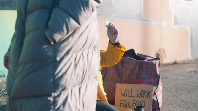 Imágenes de Limosneros: descubre bancos de fotos, ilustraciones ...