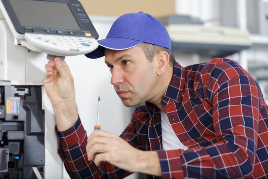 Crouching Images – Browse 76,130 Stock Photos, Vectors, and Video ...