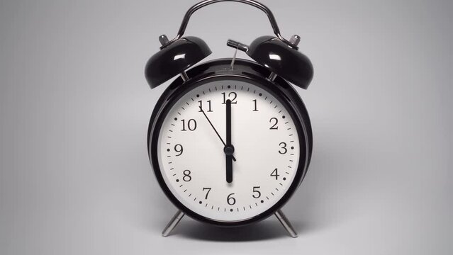 Alarmglocke-Bilder: Stock-Fotos & -Videos. | Adobe Stock