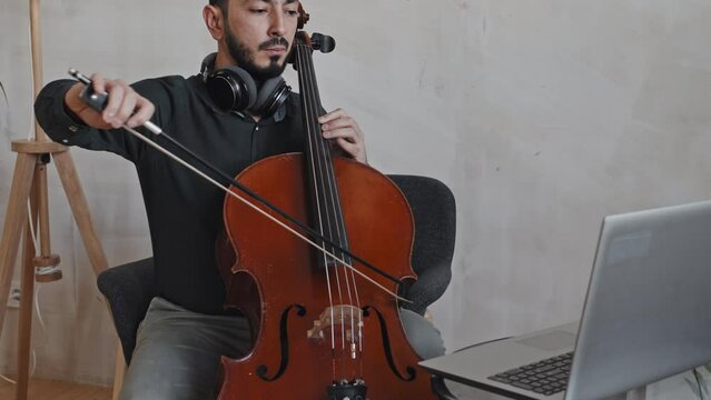 รูปภาพInstrumentalist – เลือกดูภาพถ่ายสต็อก เวกเตอร์ และวิดีโอ809,439 ...