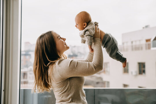 Alltag Bilder – Durchsuchen 107,071 Archivfotos, Vektorgrafiken und ...