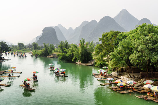 Yulong Images – Parcourir 2,622 le catalogue de photos, vecteurs et ...