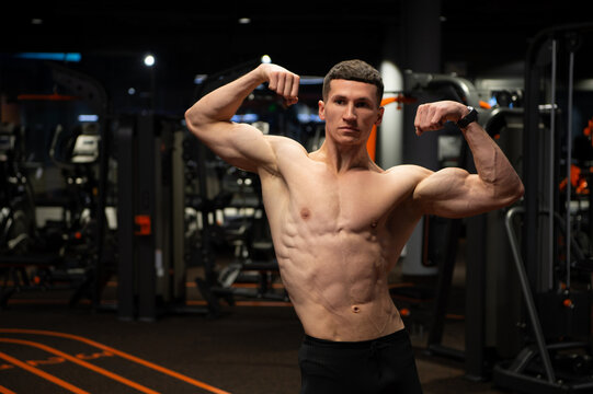 "Double Biceps" Bilder – Durchsuchen 776 Archivfotos, Vektorgrafiken ...
