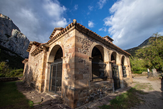 Karolingisch Bilder – Durchsuchen 1,453 Archivfotos, Vektorgrafiken und ...