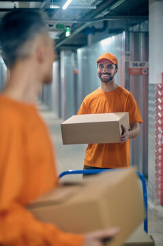 Unload 이미지 – 찾아보기 164,033 스톡 사진, 벡터 및 비디오 | Adobe Stock