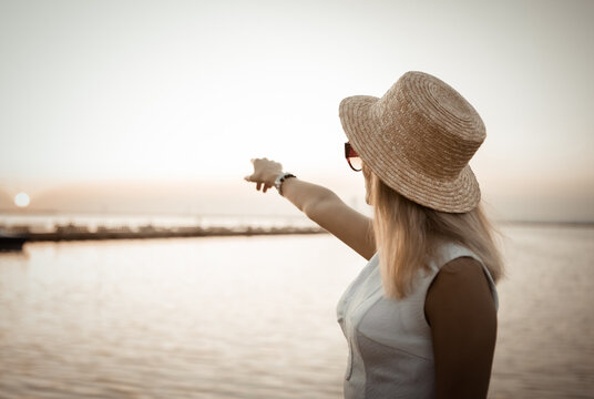 Hur Images – Browse 2,665,657 Stock Photos, Vectors, and Video | Adobe ...