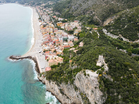 "Finale Ligure" Bilder – Durchsuchen 1,408 Archivfotos, Vektorgrafiken ...
