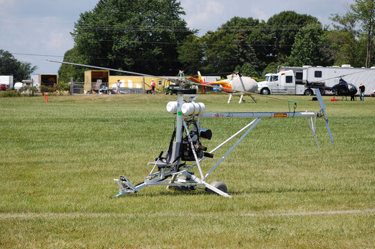 Ultralight Images – Browse 5,464 Stock Photos, Vectors, and Video ...