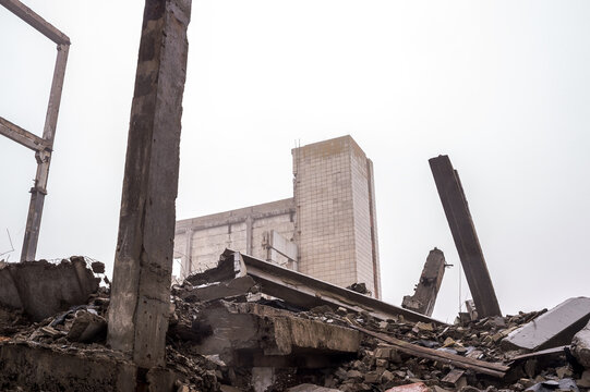 "Rubble Images – Browse 332,832 Stock Photos, Vectors, and Video ...