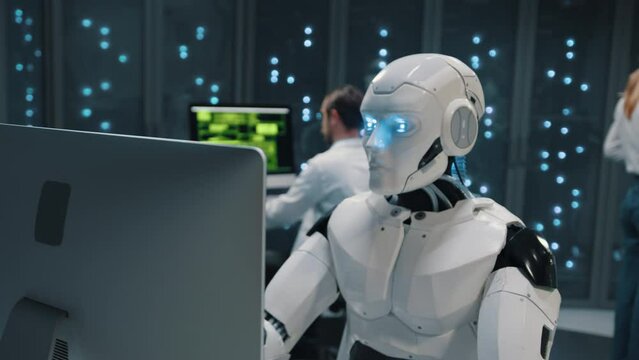 Robot Using Computer Images – Browse 57,403 Stock Photos, Vectors, and ...