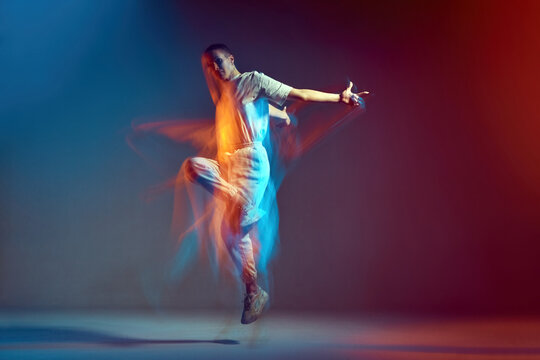 Contemporary Dancing Wallpapers