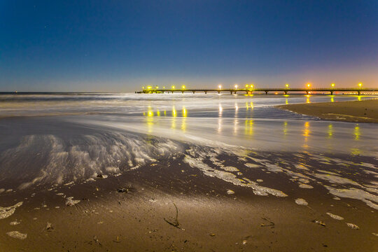 Abendlichter Images – Browse 79 Stock Photos, Vectors, and Video ...