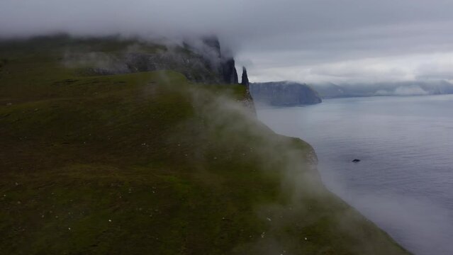 Vagar 影像 – 瀏覽 6,446 個素材庫相片、向量圖和影片 | Adobe Stock