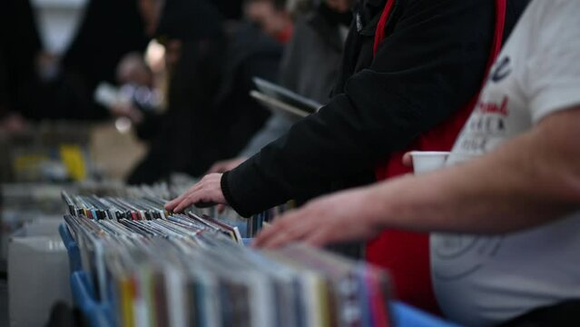 "Record Store" Images – Browse 2,171 Stock Photos, Vectors, and Video ...
