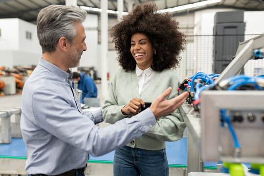 Computertechniker Bilder – Durchsuchen 172,253 Archivfotos ...