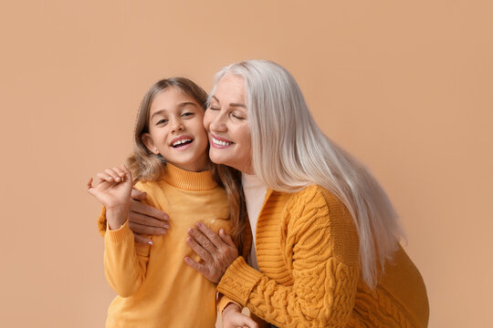 Urgroßmutter Bilder – Durchsuchen 919,976 Archivfotos, Vektorgrafiken ...