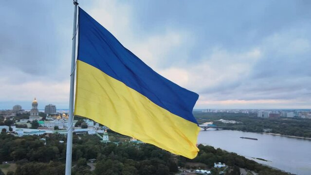 Kyiv Imagens – Procure 285,831 fotos, vetores e vídeos | Adobe Stock