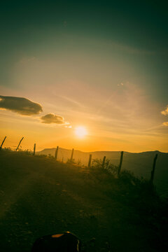 Modal Bilder – Durchsuchen 6,248 Archivfotos, Vektorgrafiken und Videos ...