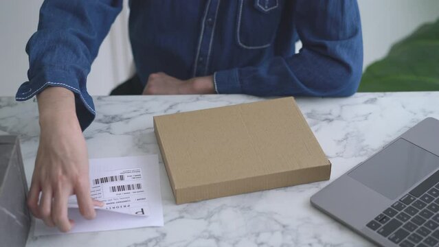 Delivery Data Images – Browse 64,754 Stock Photos, Vectors, and Video ...