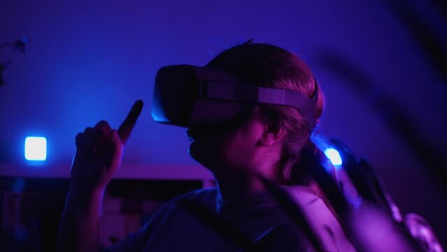 "Oculus Vr" Images – Browse 673 Stock Photos, Vectors, and Video ...