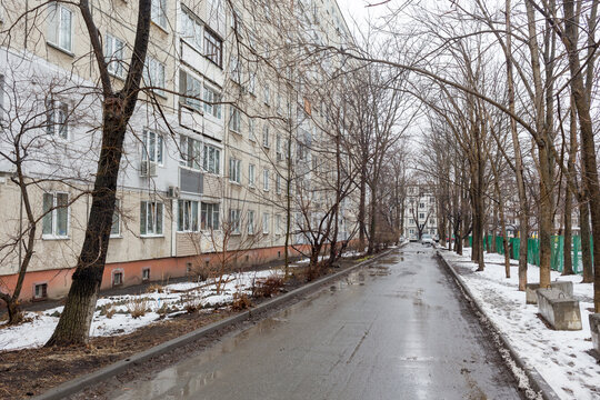 รูปภาพKhrushchevka – เลือกดูภาพถ่ายสต็อก เวกเตอร์ และวิดีโอ428 | Adobe ...