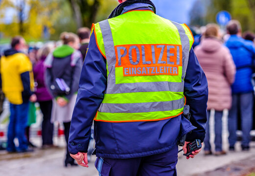 Emergency Commander Images – Browse 206 Stock Photos, Vectors, and ...