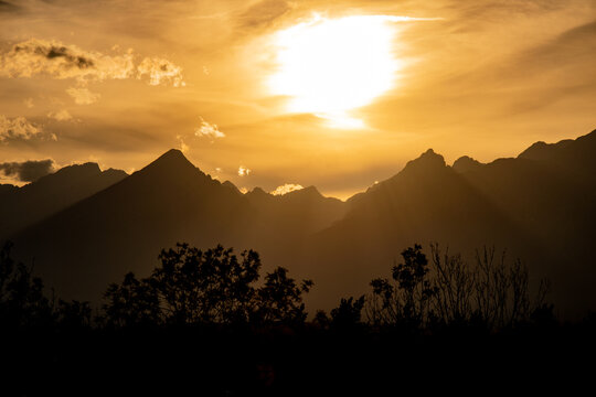รูปภาพSundawn – เลือกดูภาพถ่ายสต็อก เวกเตอร์ และวิดีโอ1,343 | Adobe Stock